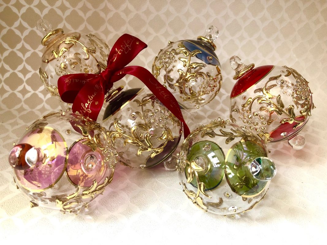 Raised Ring Garland Ornament (M,L) ~ Red - Artifactually