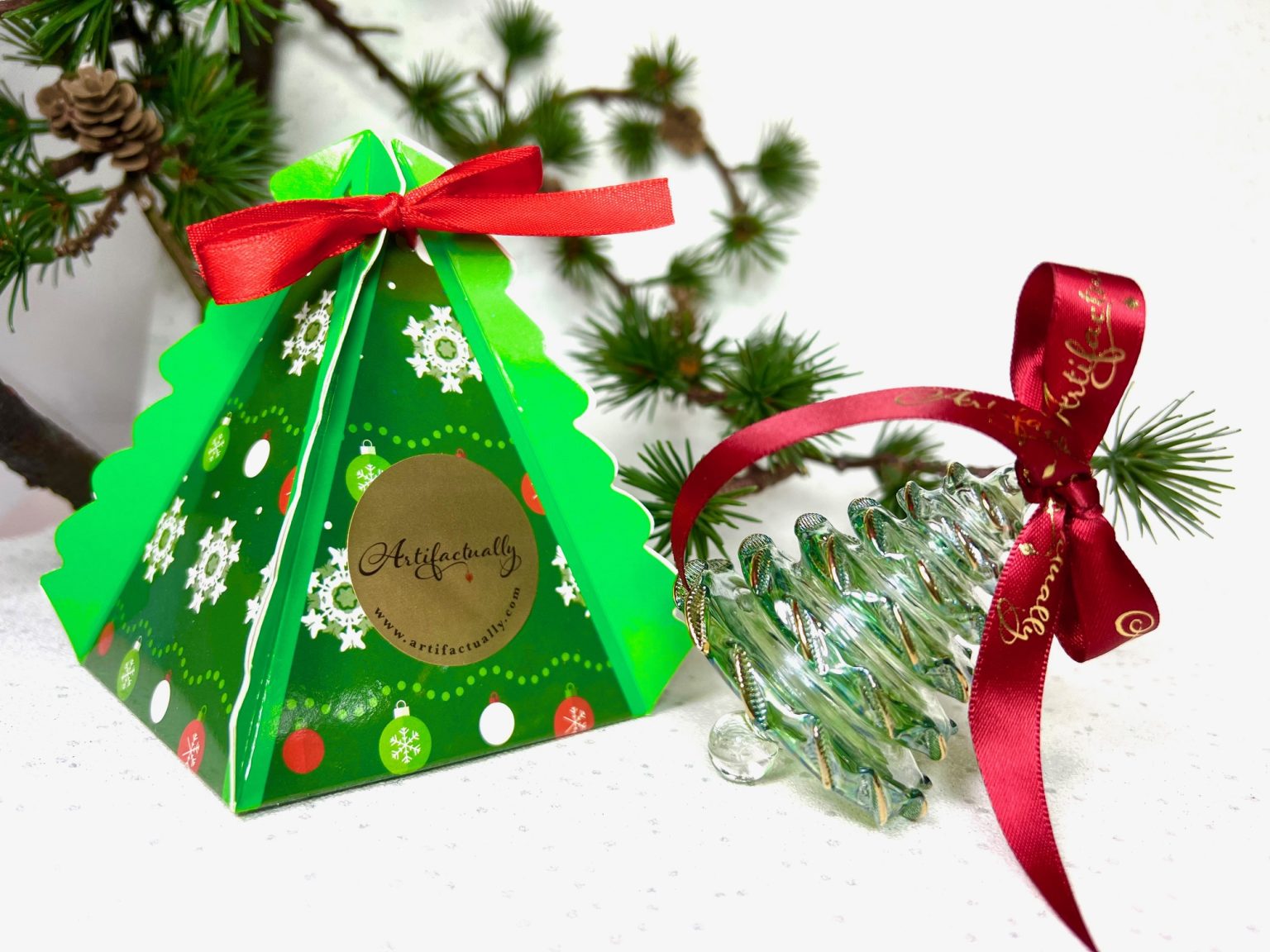 Frilly Tree in Gift Box (M) ~ Green - Artifactually